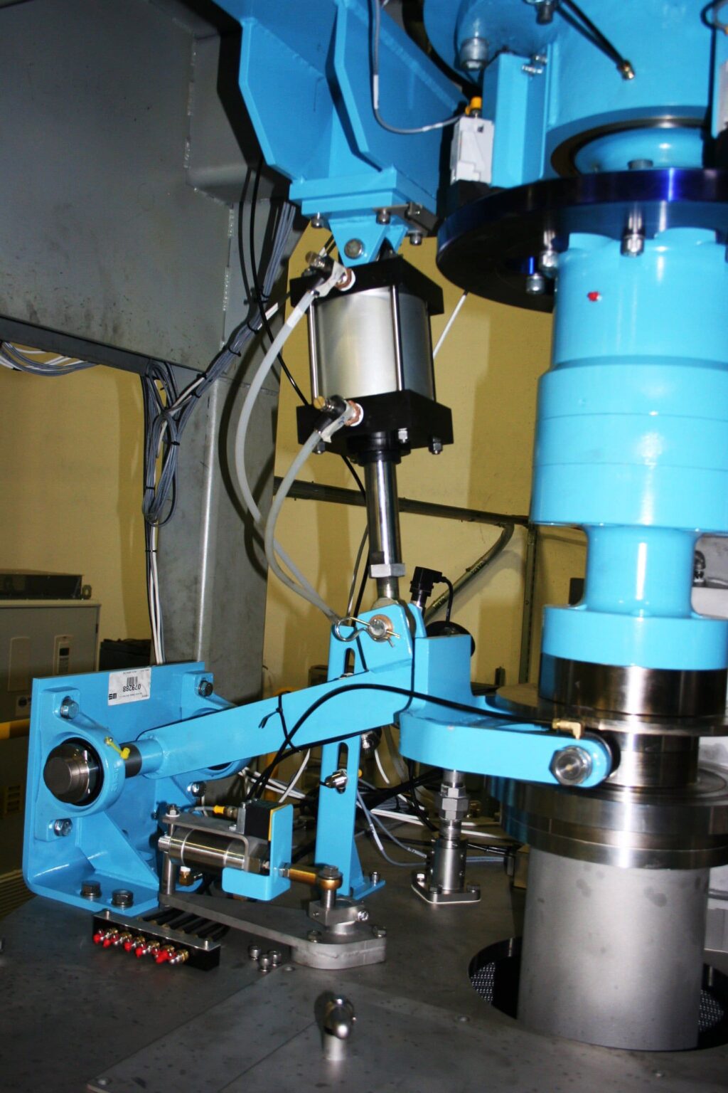 Roberts G-16 Linc Batch Sugar Centrifuge - Western States